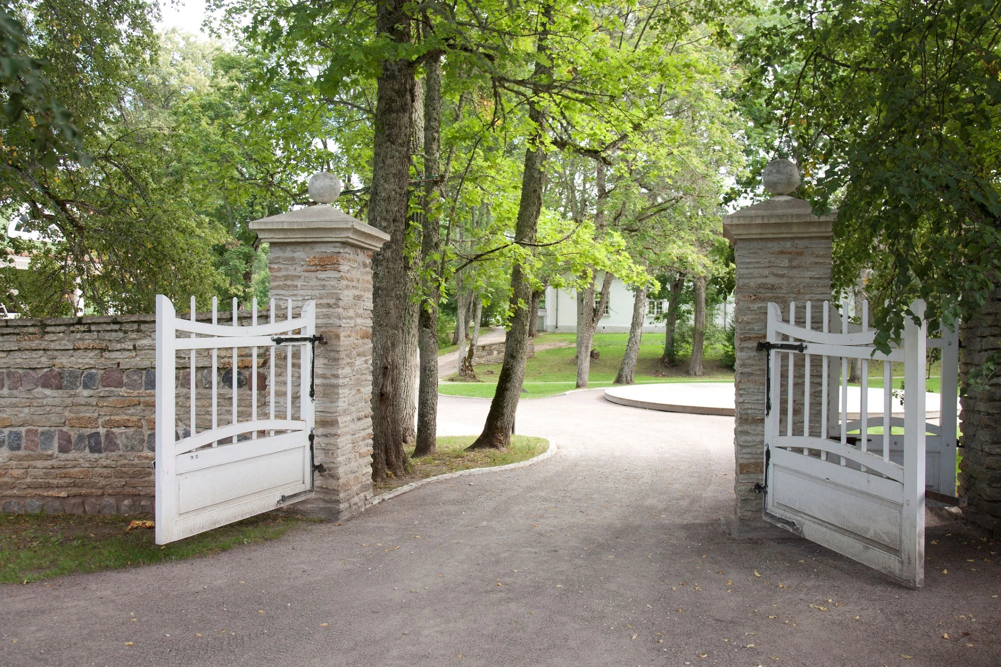 The Indispensable Features of Gated Communities for Retirees ...